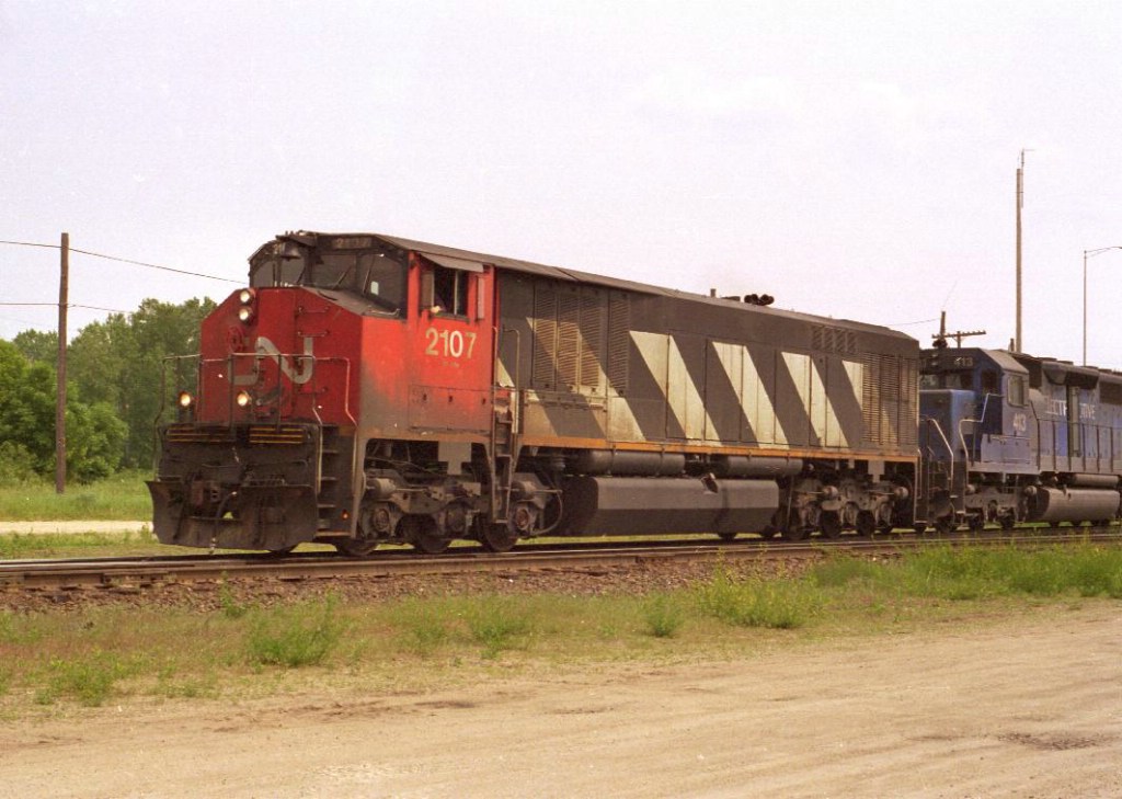 CN 2107